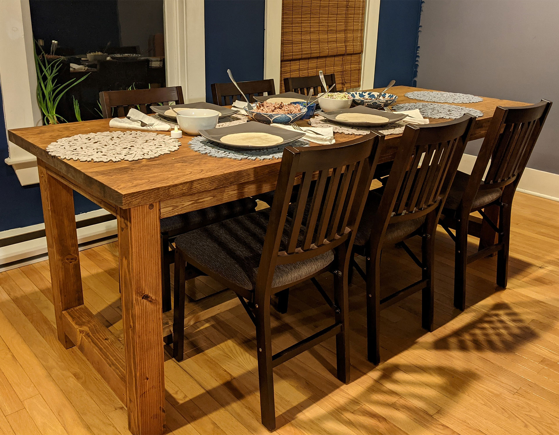 Rustic Farmer's Solid White Oak Dining Table - WoodworkingEntity