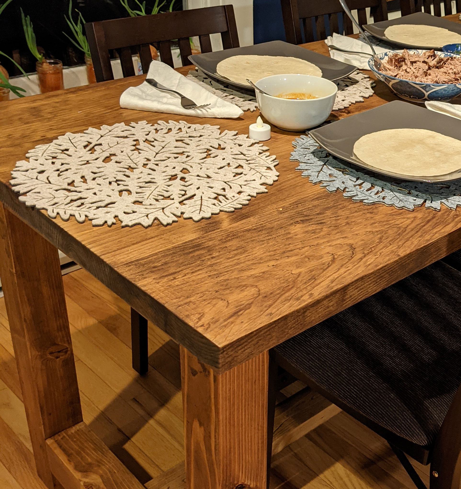 Rustic Farmer's Solid White Oak Dining Table - WoodworkingEntity