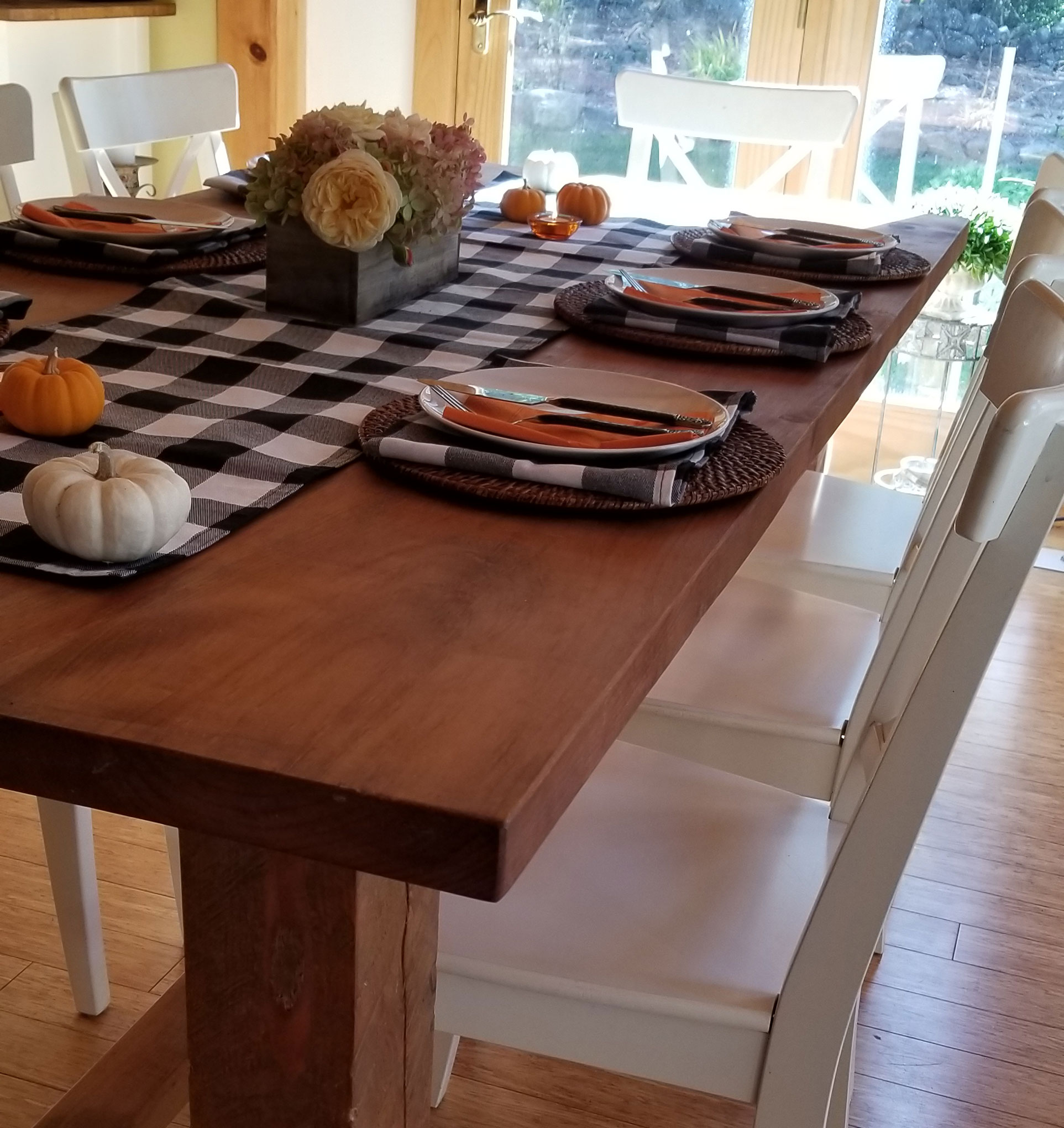 Rustic Farmer's Solid White Oak Dining Table - WoodworkingEntity